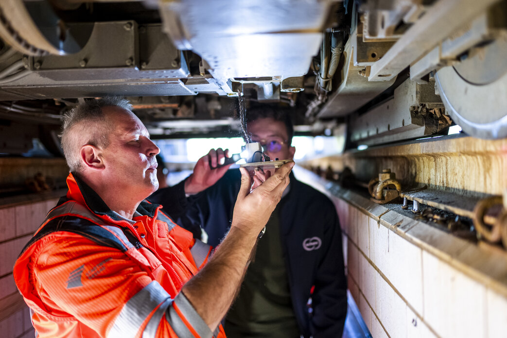 Grounding systems for railroad applications | Schunk Transit Systems